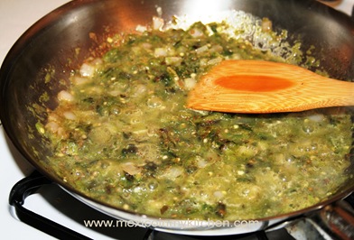 How to Make Serrano Pepper Salsa | Salsa Picosa con Chiles